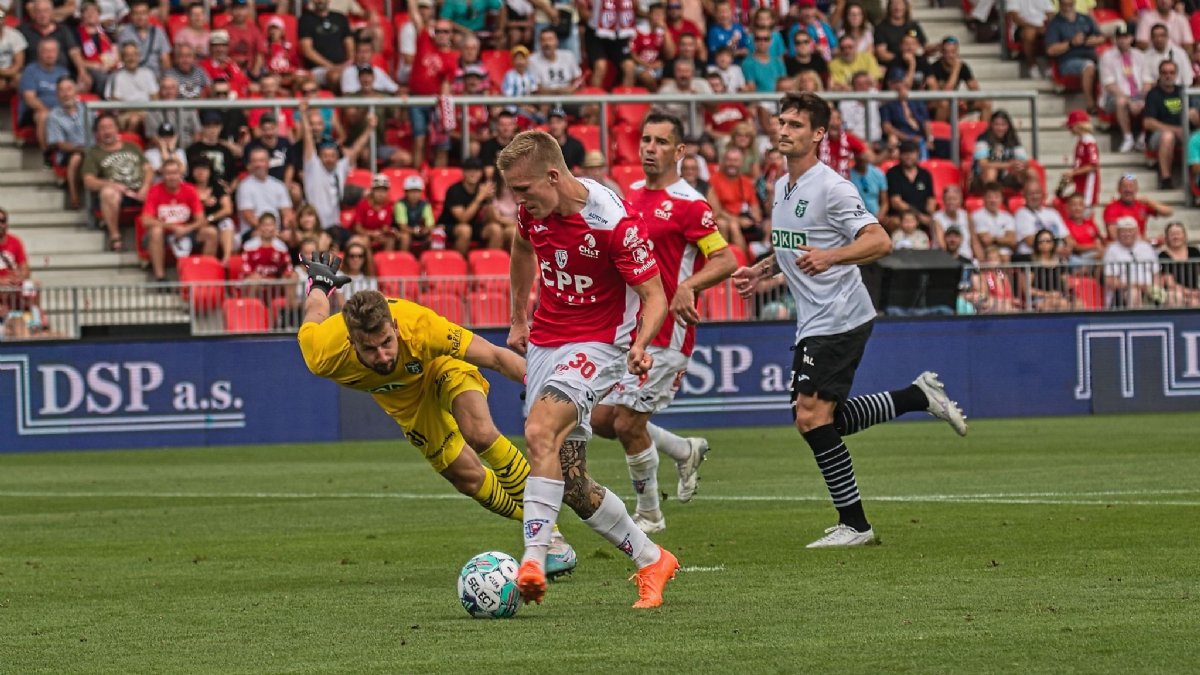 Do každého zápasu jdeme s tím, že zvítězíme, říká Jakub Matoušek | FK ...