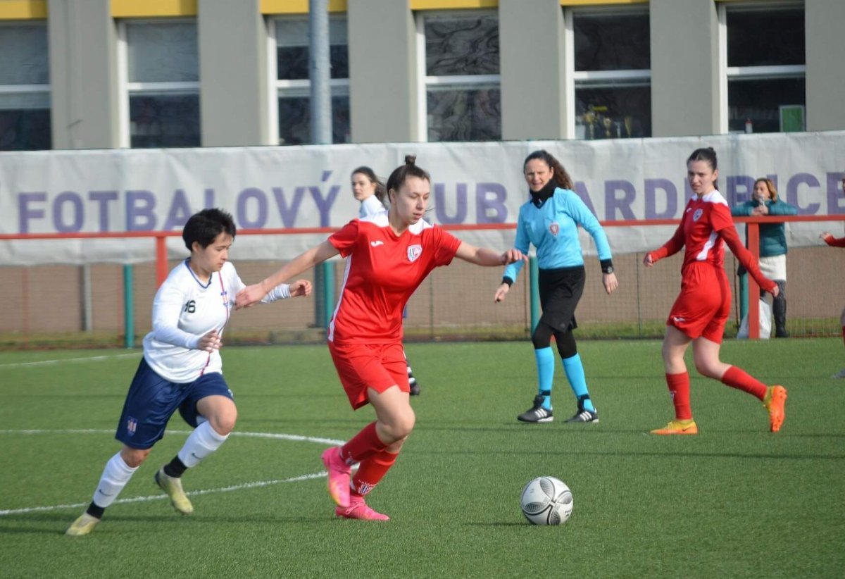 Výhra žen i v odvetě | FK Pardubice